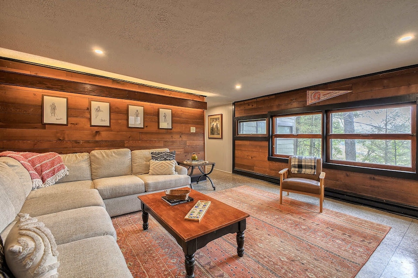 Surrender To Tranquility - Feather Ledge Cliffwood Colony - Ligonier, PA