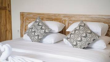 Villa Deluxe, piscina privativa, vista para a piscina | Wi-fi grátis, roupa de cama fornecida