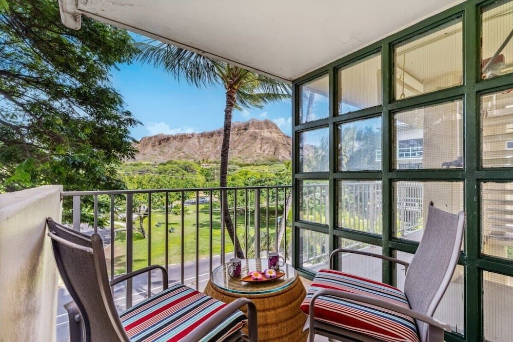 @ Marbella Lane -Coastal Retreat Near Diamond Head - Hawaii