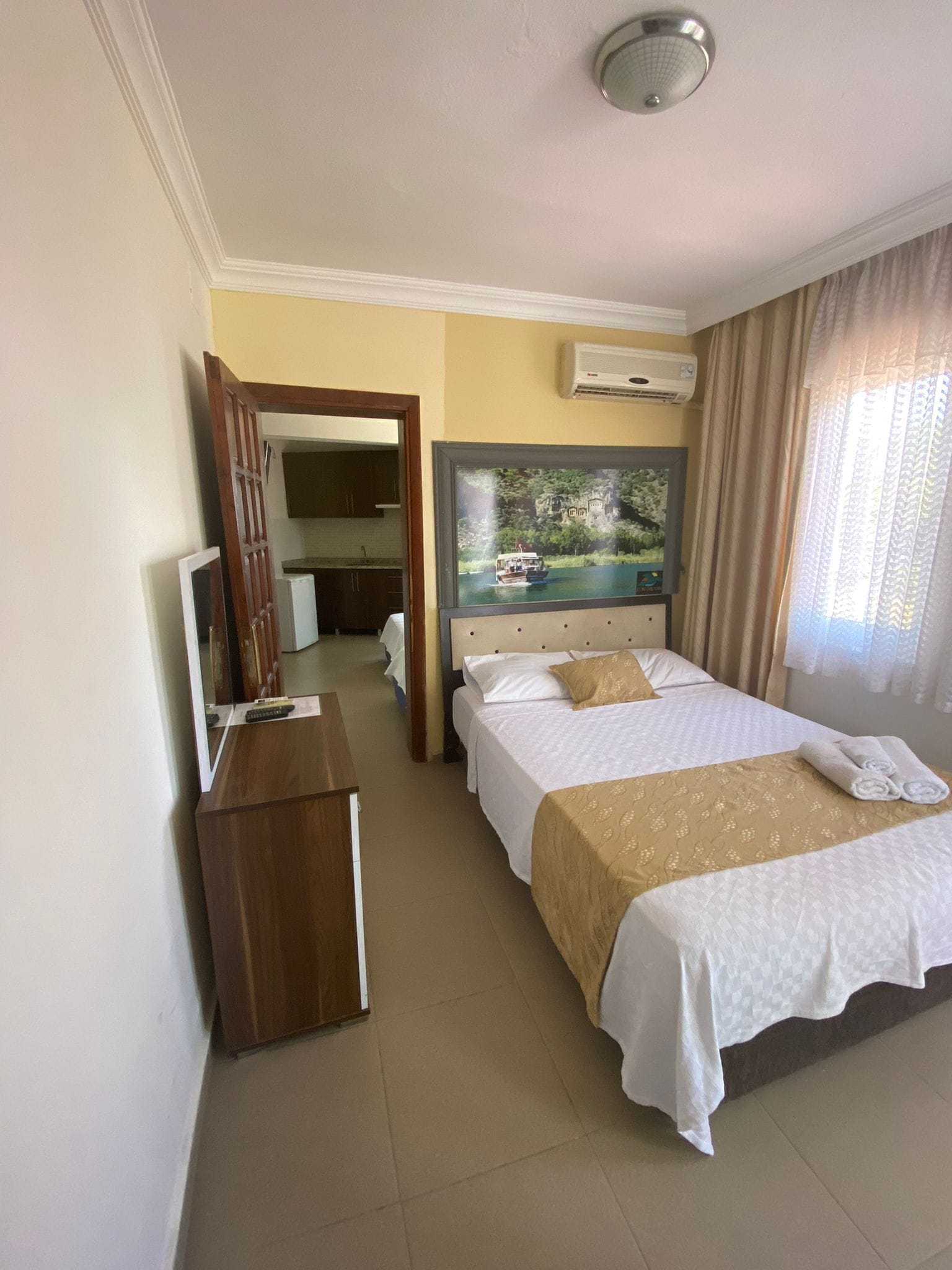 Quarto Quádruplo | Secretária, secretária adequada para computadores portáteis 