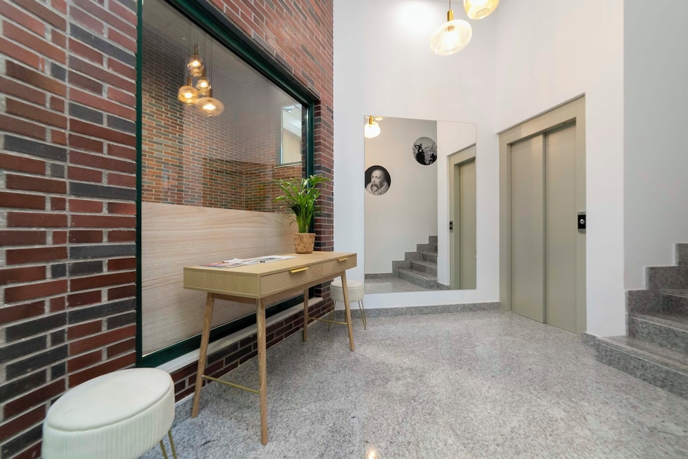 Aurora Stays By Charming - Madrid