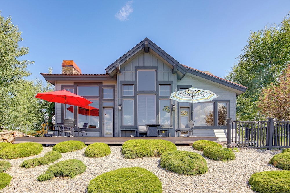 Grand Elk Golf Club On-site: Mtn-view Home W/ Deck - Granby, CO