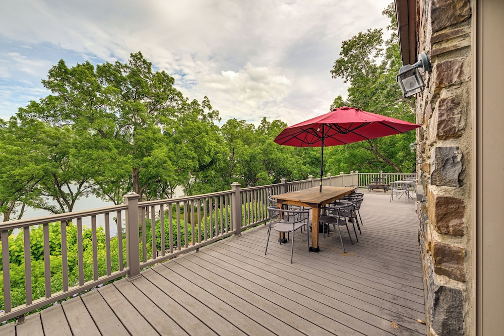 Riverfront Hudson Valley Gem W/ Beach Access! - Hudson, NY