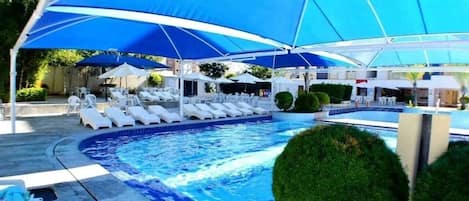 7 piscinas externas