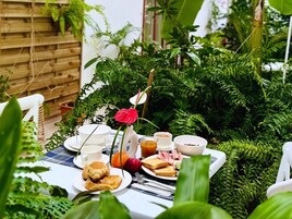 Café da manhã continental grátis todos os dias