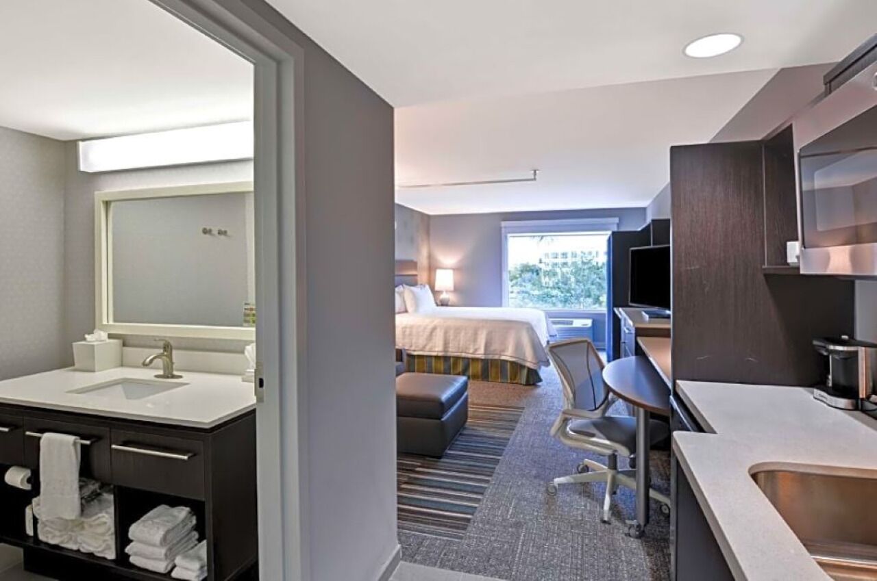 Centrally Located Stay Near Sawgrass Mills, Stadium & Dining - 3 Units - Miramar, FL