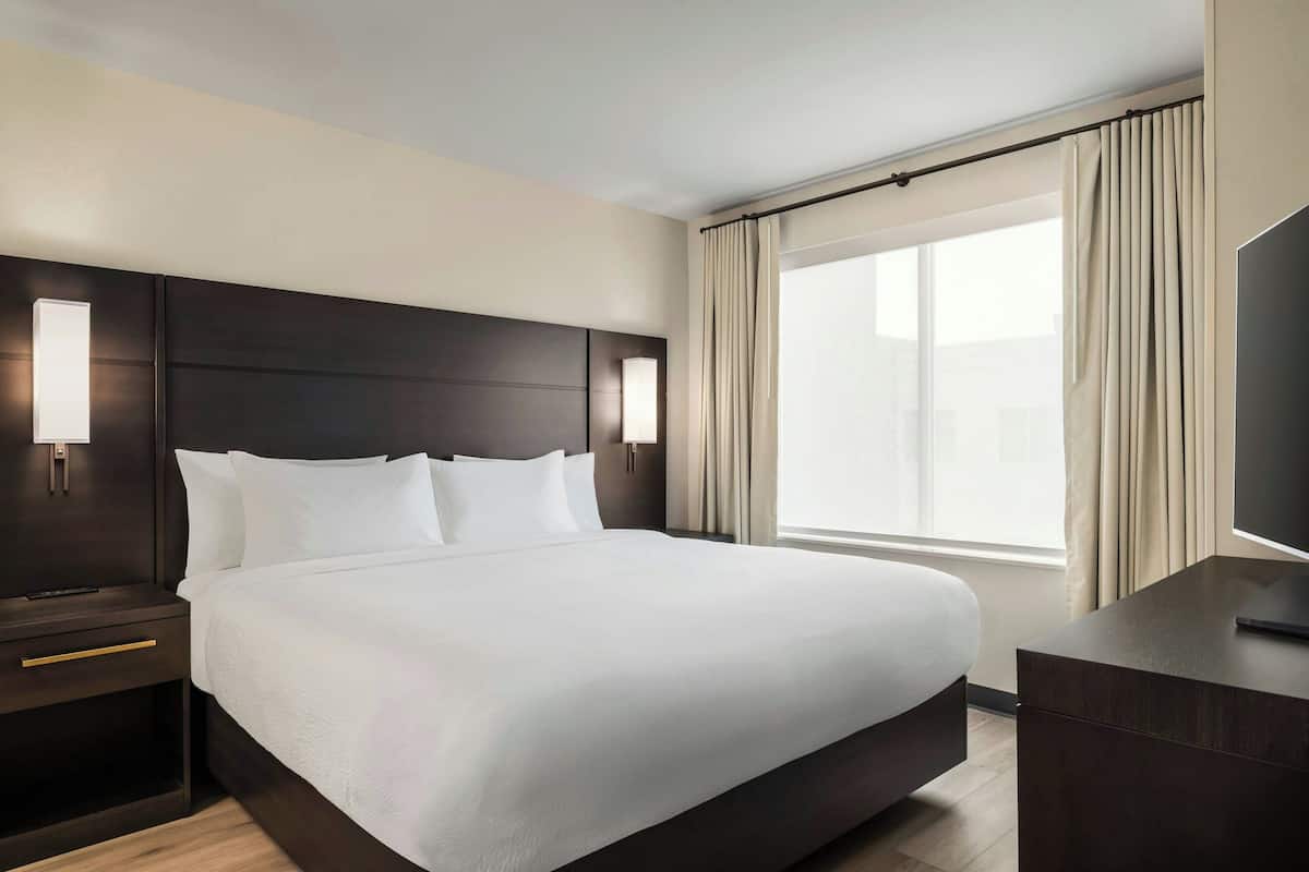 Wi-Fi de cortesia, roupa de cama