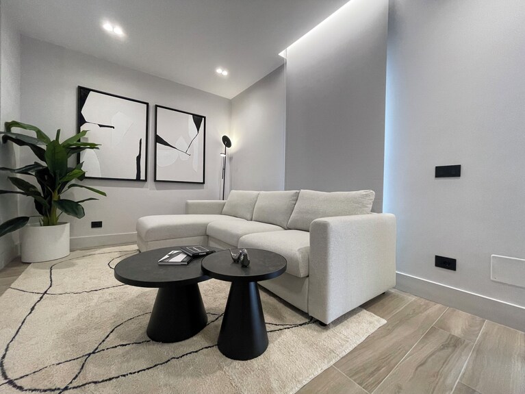 Garibaldi Suite 2, Olbia Old Town, King Bed, Parking, Ev Charger - Ólbia