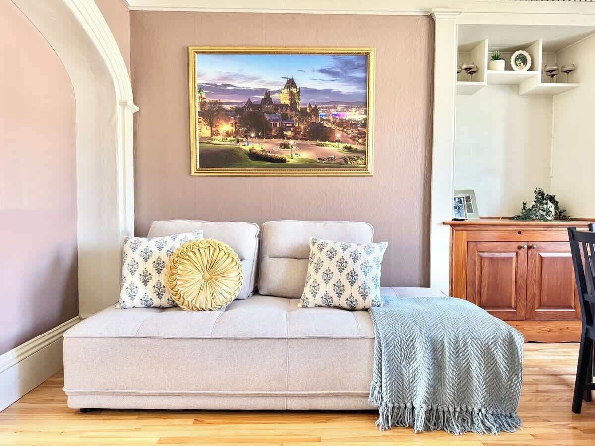 The Royal D'antan  8 People  Parking - Québec