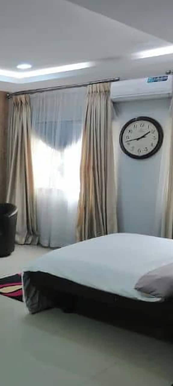 Five Star Room In A Mansion, 24hr Power - Lagos, Nigeria