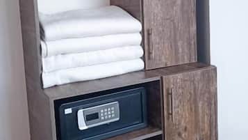 Quarto casal | Cofres nos quartos, Wi-Fi de cortesia, acesso para cadeiras de rodas