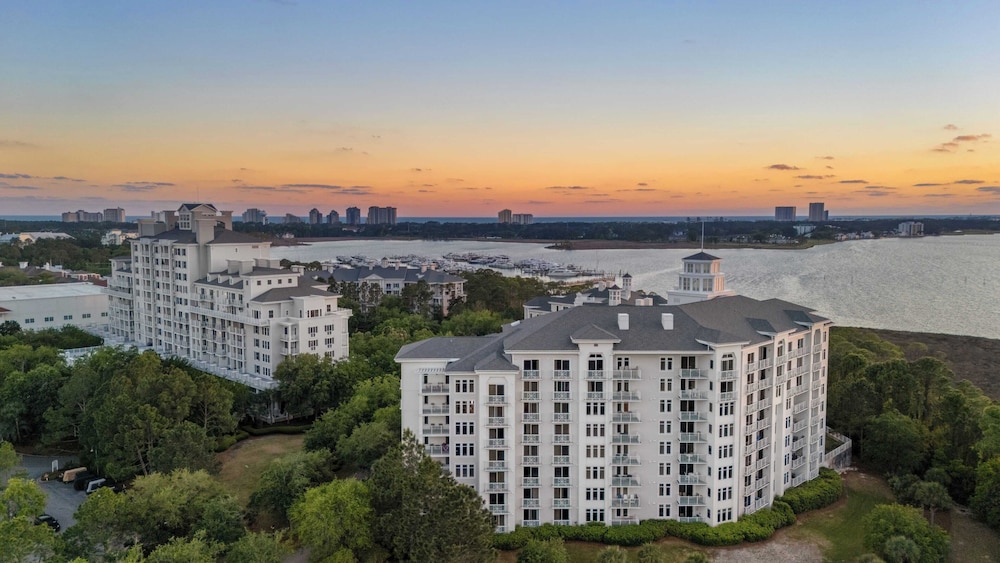 2 Resort Studios By Avantstay Sleeps 8, Pool, Shuttle, Tennis, Near Baytowne & Beach - Miramar Beach, FL