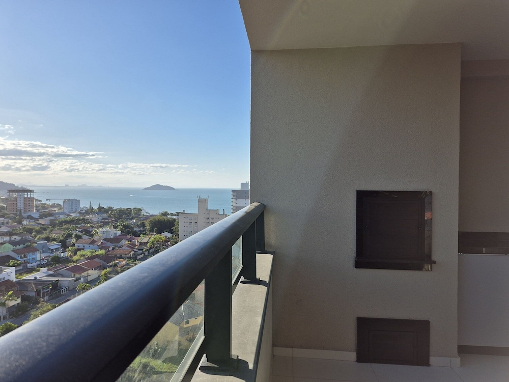 Skyline Comfort Club - Azul Celeste - Peña