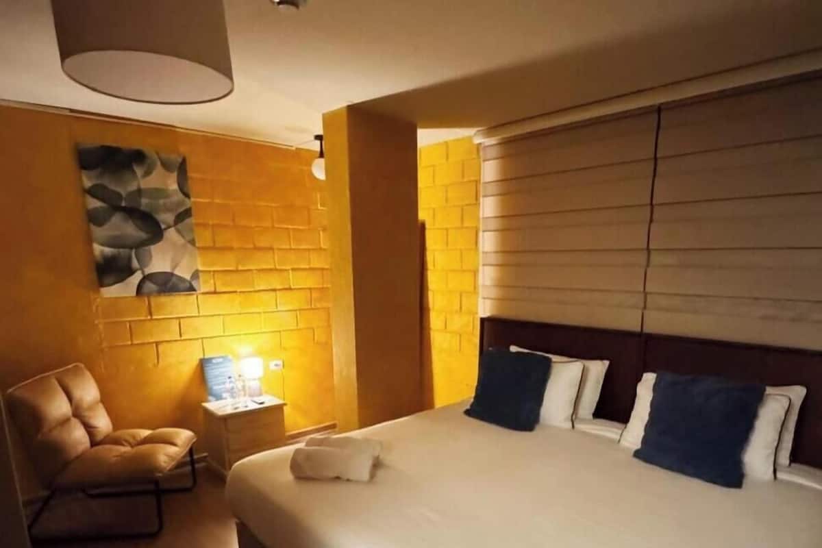 Quarto Sénior, 1 cama king-size | Wi-fi grátis