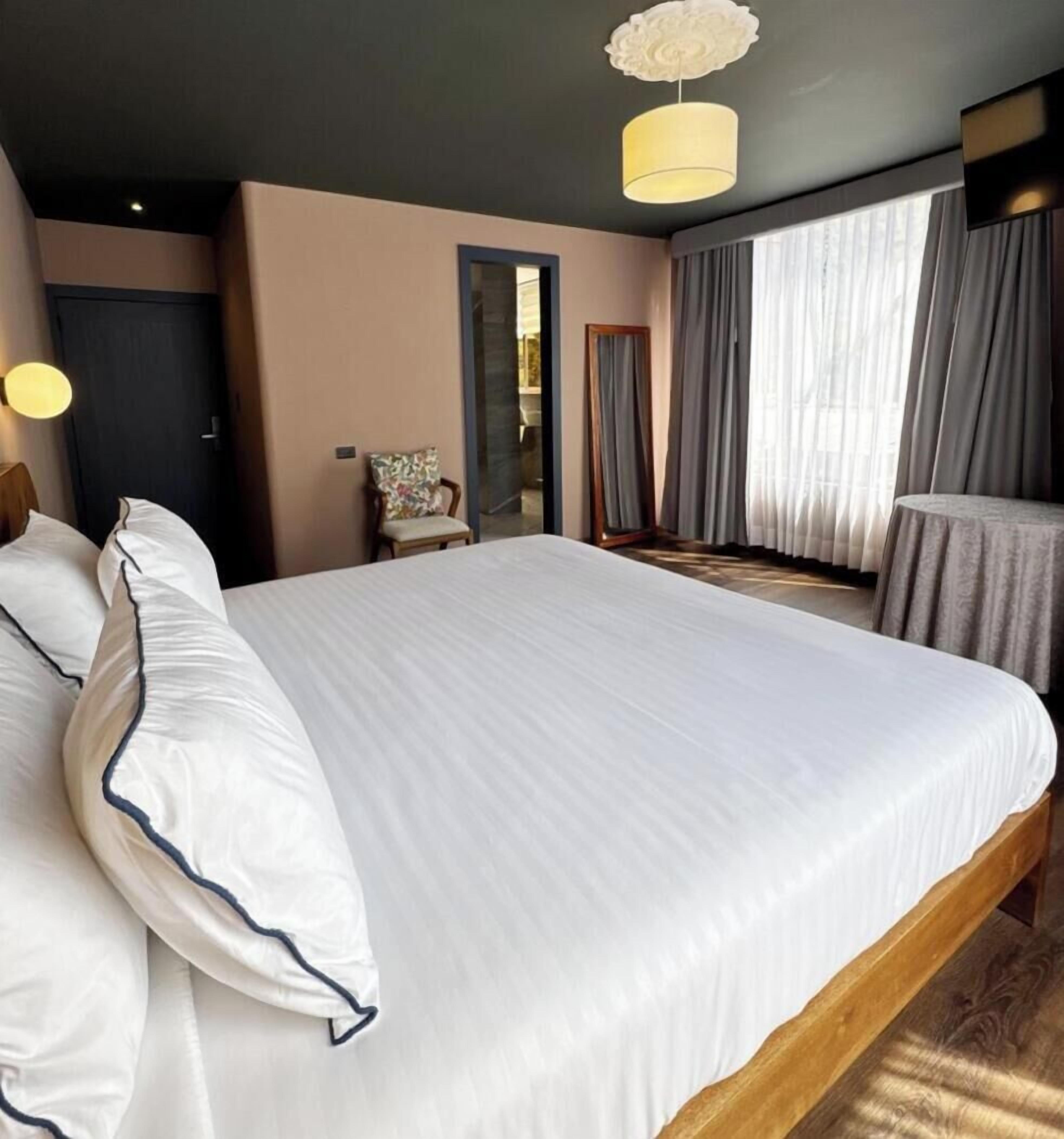 Quarto Deluxe, 1 cama king-size | Wi-fi grátis 