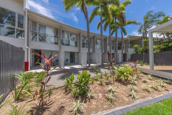 Picnic Bay Hotel - Queensland