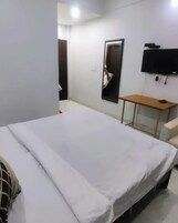 Quarto Duplo Básico | Secretária, Wi-fi grátis 