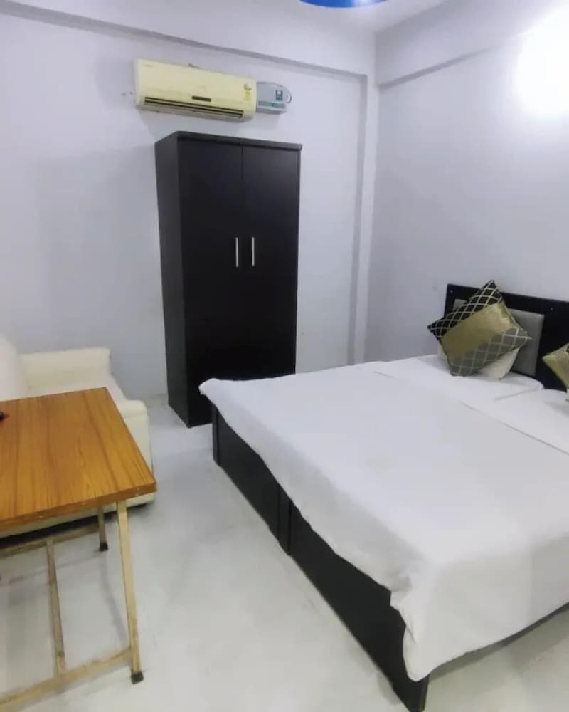 Hotel Downtown - Meerut