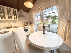 Apartamento, 1 quarto, fumadores, varanda | Sala de jantar