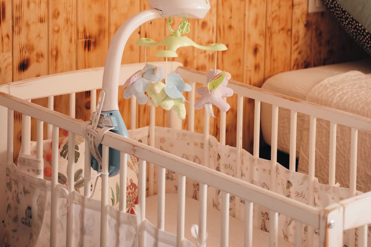 Suite Familiar, não fumadores, vista para a colina | Cofre no quarto, cortinas/cortinados opacos, quartos insonorizados