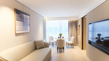 Suite | Sala de estar | Smart TV de 50 de polegadas com canais digitais, Netflix, filmes pagos