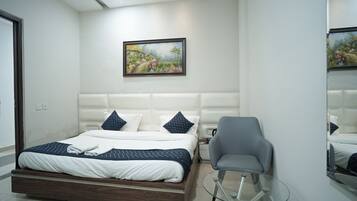 Quarto luxo | Wi-Fi de cortesia, roupa de cama