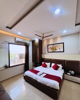 Quarto luxo | Wi-Fi de cortesia, roupa de cama