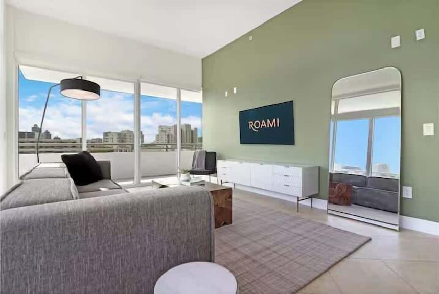 Roami At Sunny Isles | Rooftop Pool | 3 Br - Sunny Isles Beach, FL
