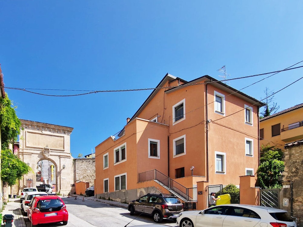 Le Stanze Del Capitano Caldora - L'Aquila