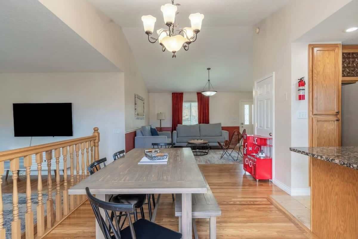 Friends & Family Retreat|epic Game Room|pets Too - Vineyard, UT