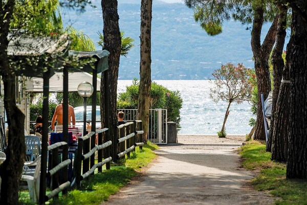 Mobile Home At Camping Toscolano In Toscolano Maderno - Lake Garda