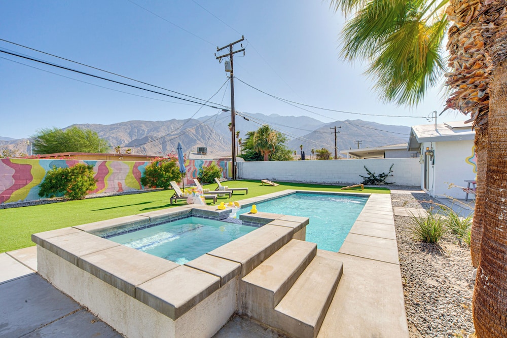 Outdoor Oasis W/ Pool: Pink Palm Springs Paradise! - Palm Springs