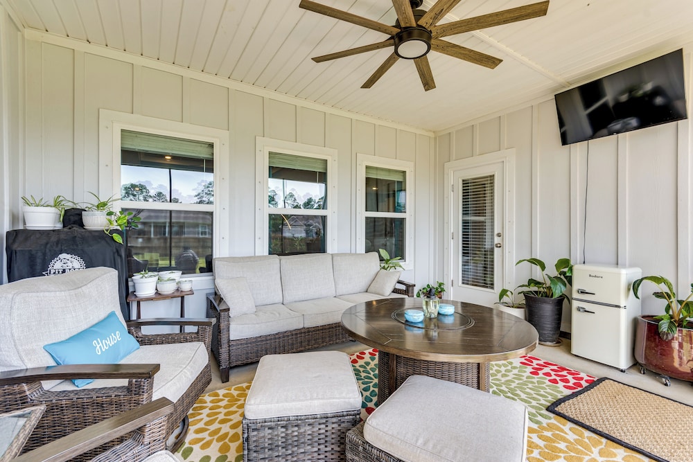 Pet-friendly Pensacola Home W/ Fenced Backyard - Spring Lake, Cantonment