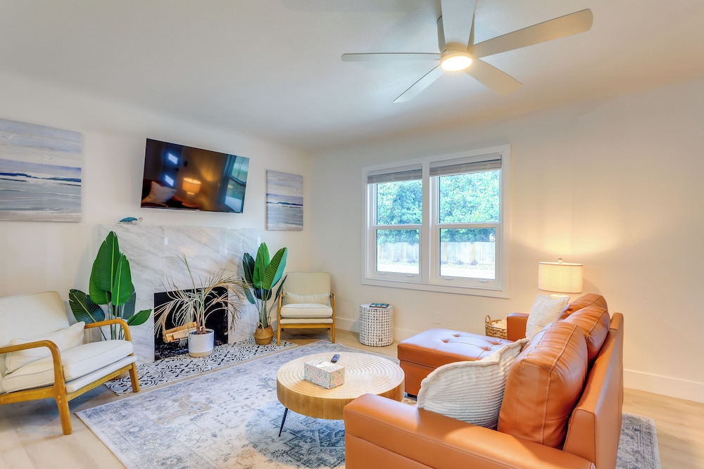 Private Hot Tub & Fenced Yard: Sleek Gulfport Home - St. Pete Beach, FL