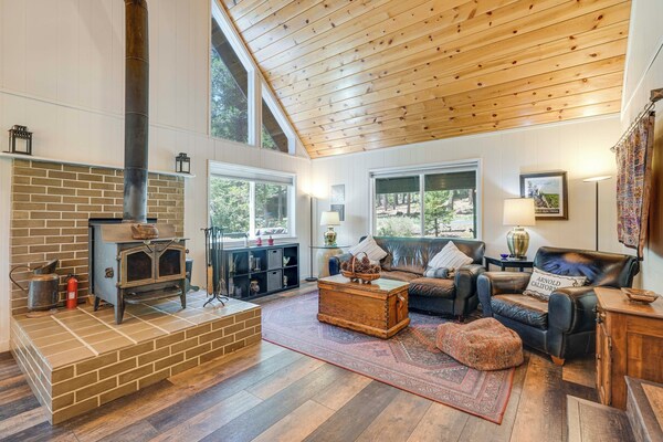 Private Lake Access: Pet-friendly Home In Arnold! - Murphys, CA