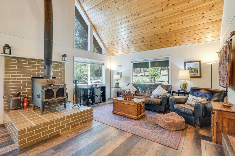 Private Lake Access: Pet-friendly Home In Arnold! - Murphys, CA