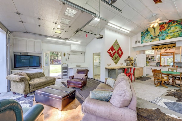 'Crystal Lake Retreat' Studio W/ Outdoor Space! - Logan State Park, Kalispell
