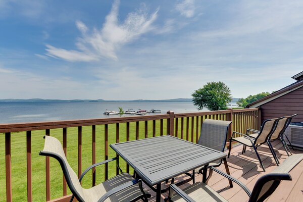 Lake Memphremagog Access: Newport Condo W/ Balcony - Derby, VT
