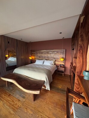 Suite Superior, vista para o mar | Cofre no quarto, secretária, Wi-fi grátis 