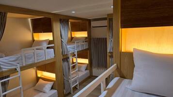 Mixed Dorm | Roupas de cama premium, quartos à prova de som, Wi-Fi de cortesia
