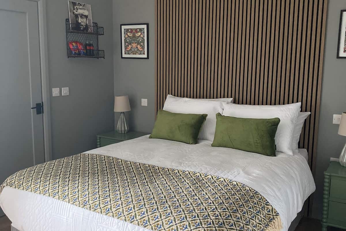 Quarto Duplo Comfort | Secretária, ferro/tábua de engomar, Wi-fi grátis