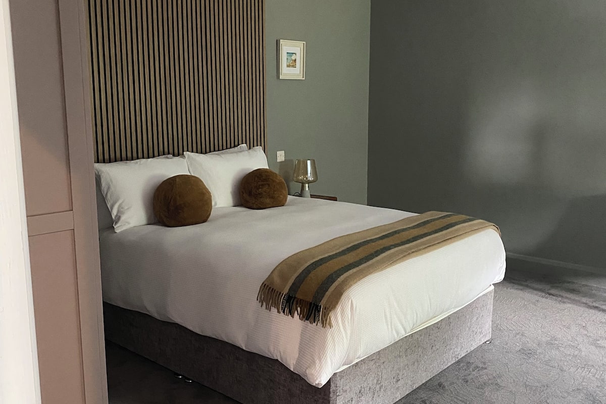 Quarto Duplo Deluxe | Secretária, ferro/tábua de engomar, Wi-fi grátis