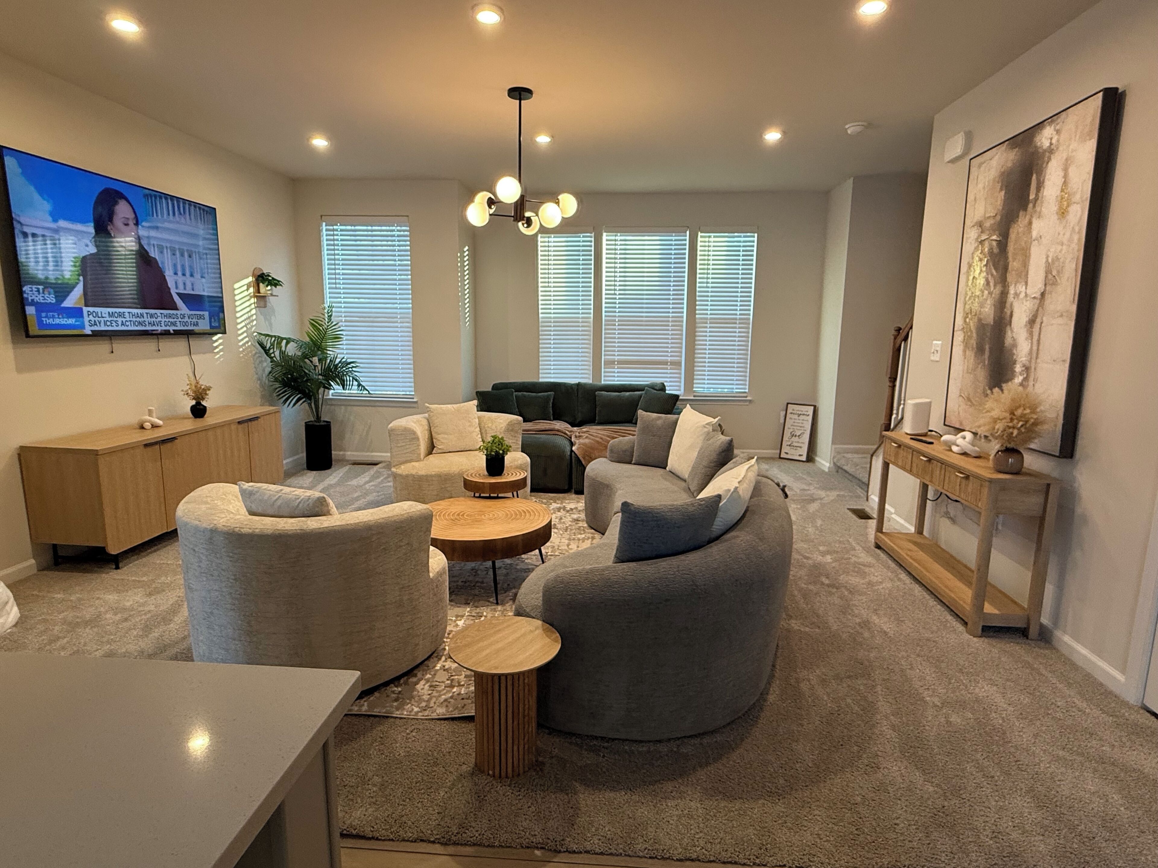 J Cornerstone Modern House Charming 3 Room Townhome In Delightful Fredericksburg - Fredericksburg, VA