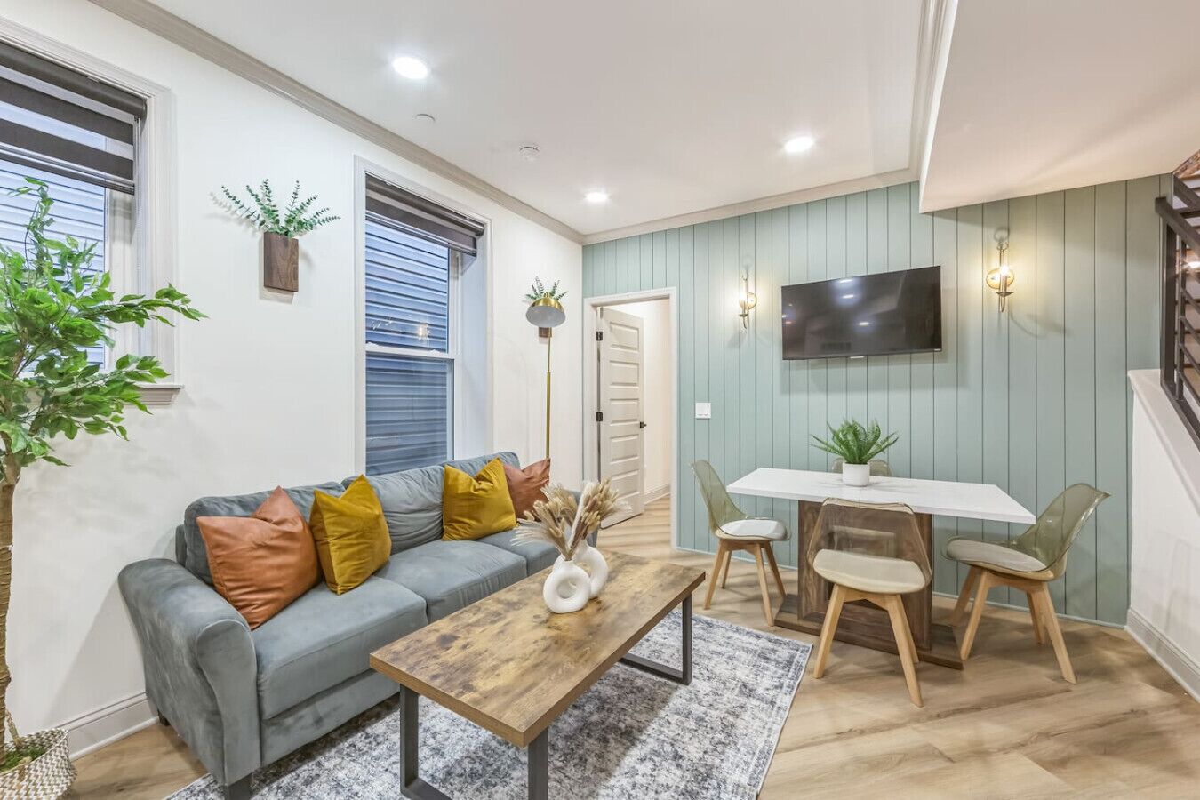 Bi-level 2/2 W/rooftop | Sleeps 12 | 10 Min To Dt - Philadelphia, PA