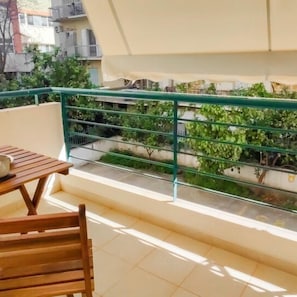 Apartamento | 2 quartos, escrivaninha