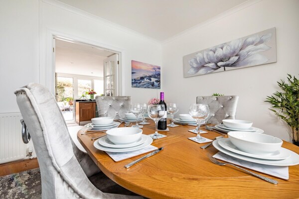 Happy Days Stays Ty Hapus - Bridgend