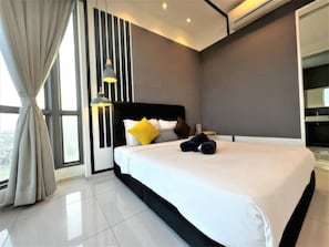 Apartamento Superior, 2 quartos, cozinha, Vista para a cidade | Secretária, secretária adequada para computadores portáteis