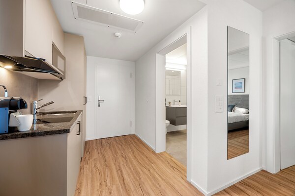 Hine Adon Avenches - Schweiz