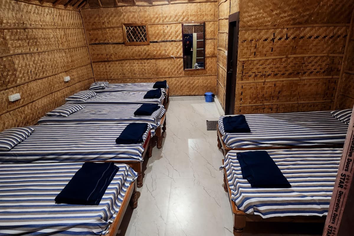 Quarto Familiar, várias camas | Wi-fi grátis, roupa de cama fornecida