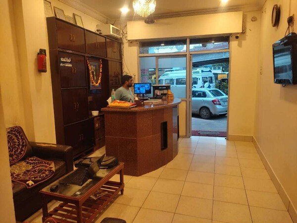 Narmada New Residency Lodge - Vijayawada